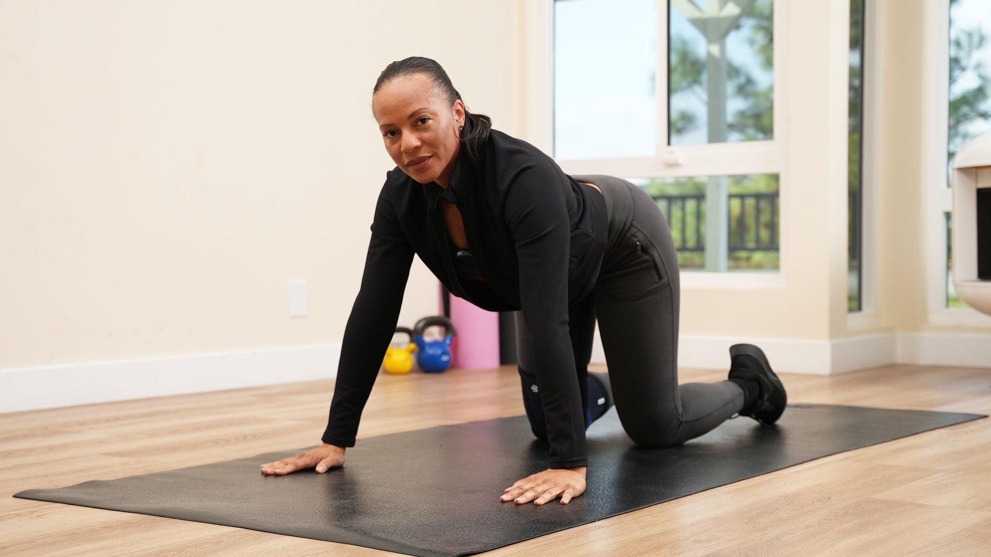 5-Minute Bodyweight Mobility Workout | Sunny Health & Fitness